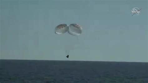 Spacex Capsule Splashes Down Returning Astronauts [video]