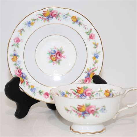 Paragon By Appointment To Hm The Queen Hm Queen Mary Etsy