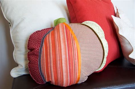 Those Tiny Toes Diy Fall Pillows