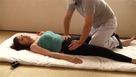 Tricking A Wife Into An Oil Massage Part1 Xhamster