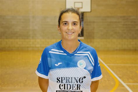 Bea Reyes Jugadora Representada Por La Agencia Next Level 360