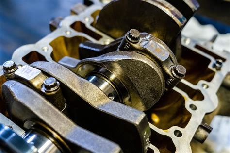Premium Photo 3cylinder Engine Block With Crankshaft Near View