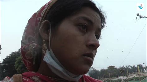 একদিন কাম করে টাকা এনে না দিলে জামাই খুব মারেউপায় না পেয়ে কামে আইছি
