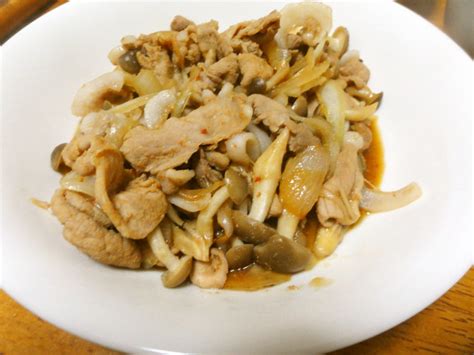豚肉としめじの豆板醤炒め By Bakki 【クックパッド】 簡単おいしいみんなのレシピが358万品