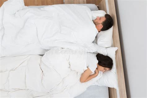 Paare Die Im Bett Schlafen Stockbild Bild Von Bett Afro 126274181