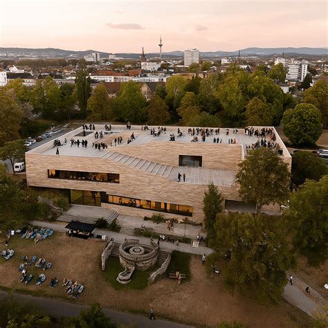 Brüder Grimm Neu Erleben Die Grimmwelt Kassel Im Porträt Hessenwebde