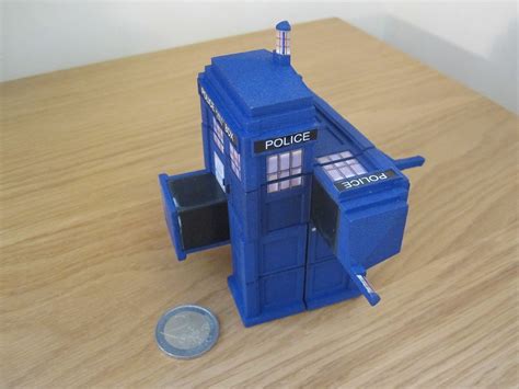 Puzzle Paradox Tardis Cube Gus