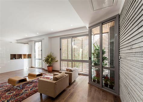 Ayeneh Office Gives Tehran Apartments A Textured Facade