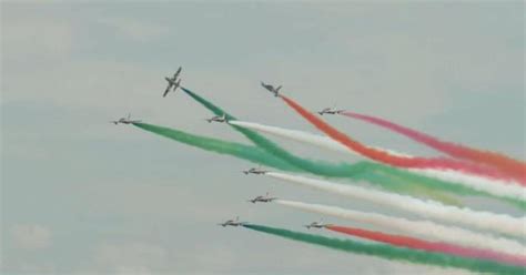 Esibizione Addestramento A Rivolto Per Le Frecce Tricolori