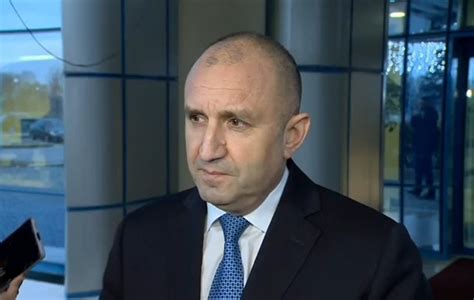Румен Радев Пожелавам сърдечна радост във всеки български дом