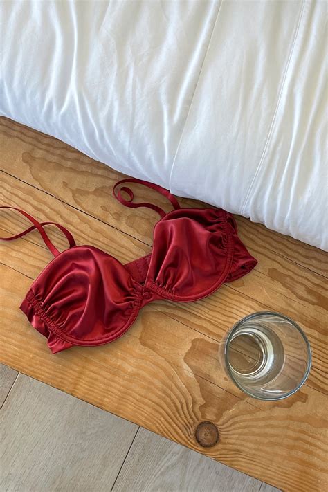 Gathered Cup Satin Bra Red Na Kd