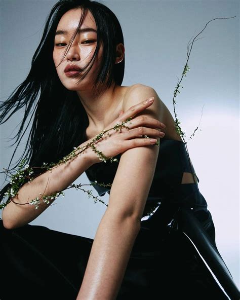 Pin Di Geeso Su P Fotografia Di Moda Pose Per Fotografia Di Moda