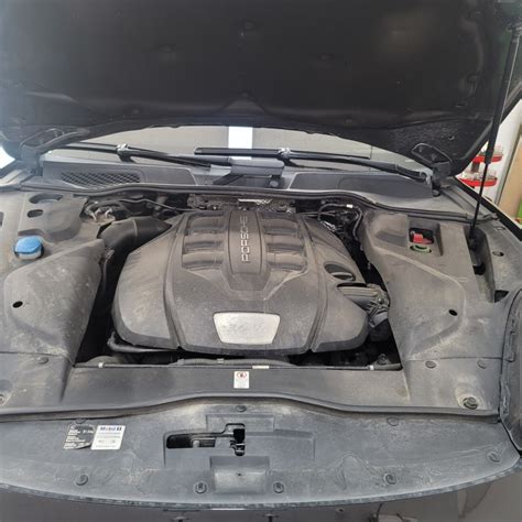 포르쉐 카이엔 디젤 30 엔진 오일 교환 작업 네이버 블로그