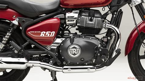 Royal Enfield Super Meteor 650 Engine Oil Level Indicator Image Bikewale