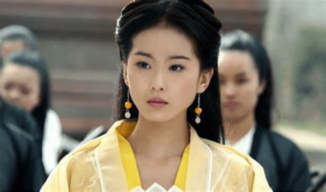 刘诗诗获赞“最美黄衫女”，友情客串《倚天屠龙记》，冷艳出尘！女子
