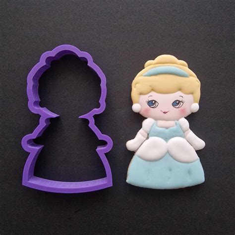 Emporte pièce contour princesse Mulan Mini Miss Sugar