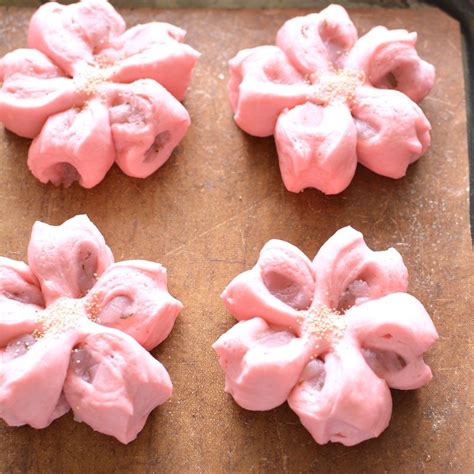 サクラ咲く桜あんパン あんパン 春のお菓子 パンアート