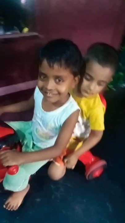 কলিজা তুই আমার তুই যে নয়নের আলো লাগেনা তুই ছাড়া লাগে না তো যে ভালো। ️