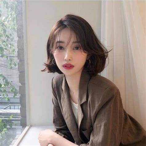 준오헤어소현부원장 의 에어단발펌 💜💜💜💜💜 얼굴이 작아보이도록 볼륨감과 너무 작지않은 탄력있는 컬로 작업해서 너무나 세련된 소현부원장 의 🙌🏻에어단발펌💁🏼💁🏼