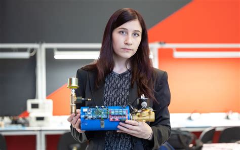 Студентка МАИ создала прибор для оценки изменения состава воздуха ...