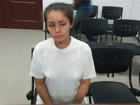 Mujer Acusada De Compartir Fotos De Su Hija Desnuda Dice Sufrir