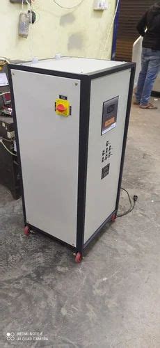 Three Phase 25 Kva Servo Controlled Voltage Stabilizer For Residential