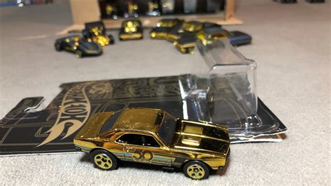 Descubrir 69 Imagen Hot Wheels Gold Camaro Abzlocal Mx