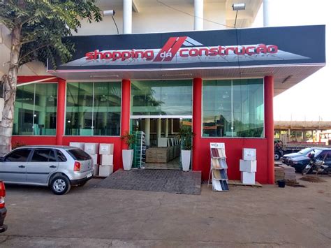 Shopping Da Construção Na Cidade Itamarandiba
