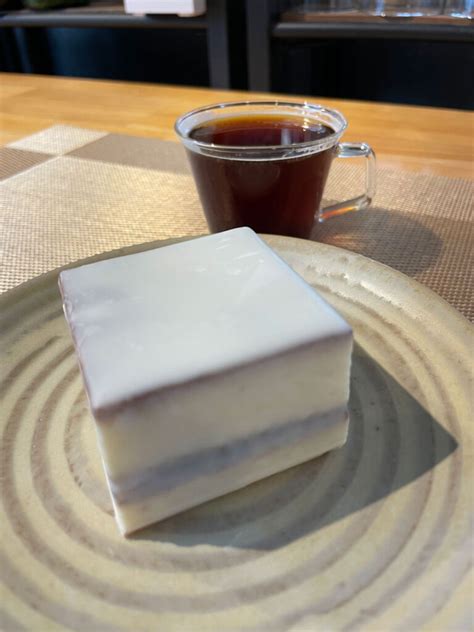 ハイカラ・モダンなパッケージが魅力的 デラックスケーキ＠鈴屋 田辺市 湊 南紀・熊野