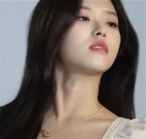 Pin Di 𝑨𝒚𝒖𝒎𝒊