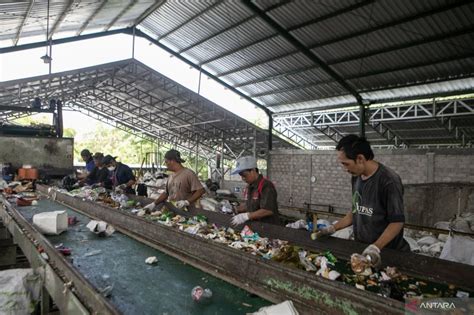 Pengolahan Sampah Desa Secara Mandiri ANTARA News