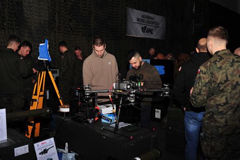Wojskowe Targi Służby i Pracy Wojskowa Akademia Techniczna