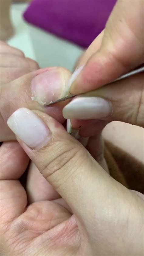Chị Nào Hôm Nay Chưa Kịp đi Làm Móng Lấy Khoé Xem Tạm Clip E Up Rồi