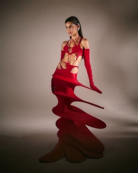 Pin Di Diabelek Kiki Su Fashion Idee Di Moda Di Moda Vestiti