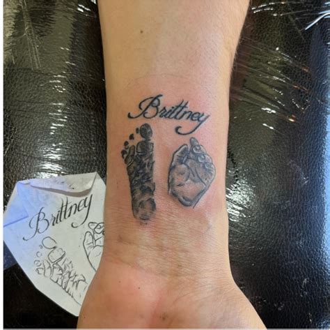 Adorable Wrist Tattoo Ideas For Women Psycho Tats