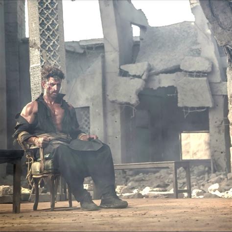 Hrithik Roshan Hot And Sexy Photos