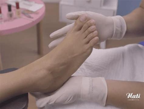 Unhas do pé delicadas e belas veja aqui passo a passo fotos dicas