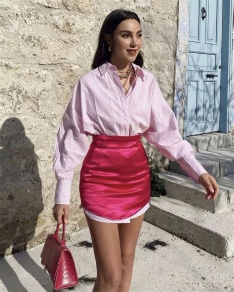Discover Your Legs Tips On How And With What To Wear Miniskirts And