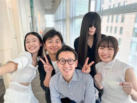 森圭介さんのインスタグラム写真 森圭介instagram「 羊文学がdaydayに出るからって スタジオの近くをウロウロしてたら