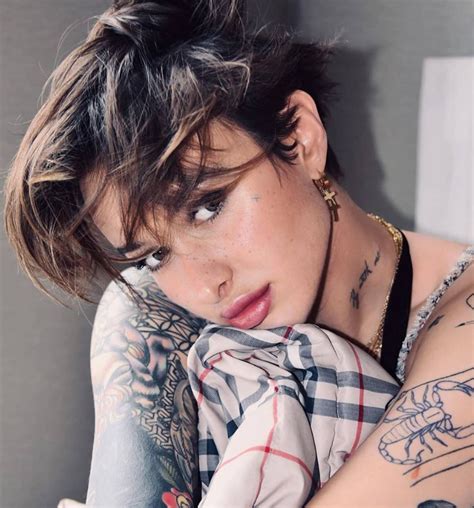 23 Best Short Pixie Haircut For Stylish Woman Hairstyle