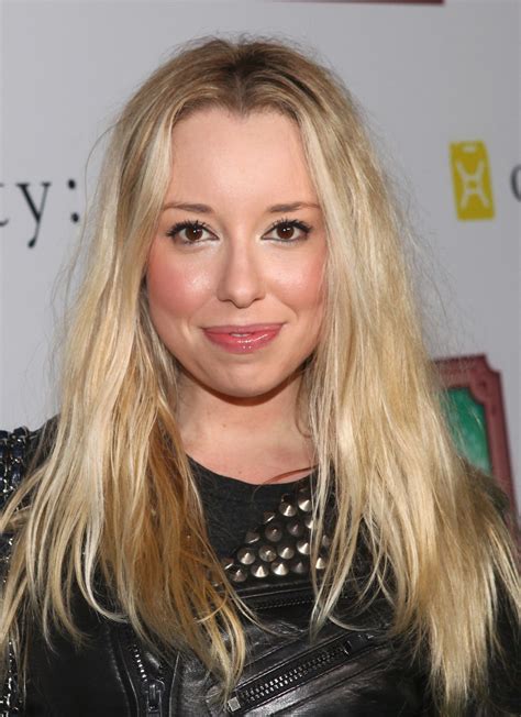 Picture Of Skyler Shaye