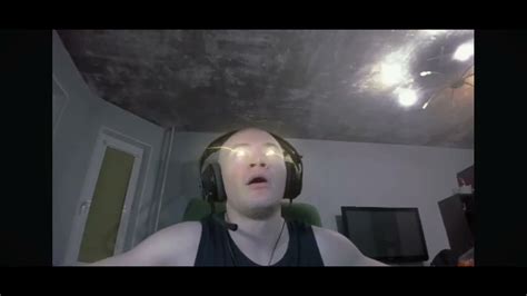 поставь на паузу Youtube