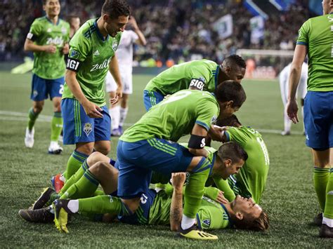 Download Jordan Morris And Seattle Sounders Teammates 2019 Mls Final