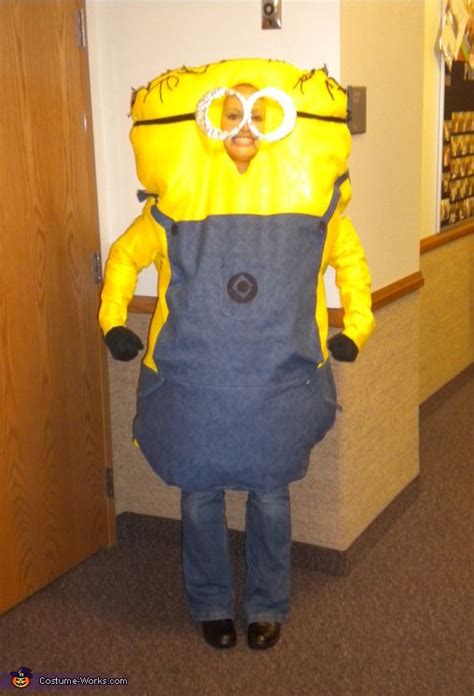 Minion And Gru Halloween Costume Contest At Costume Works Minions Gru Costume