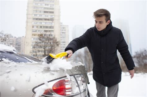 How Long Does It Take to Defrost Your Car? Efficient Winter Tips