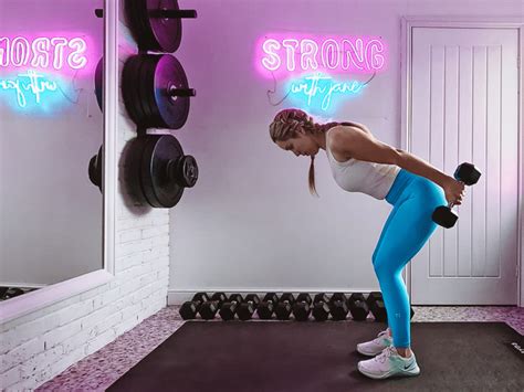 Dumbbell Goblet Squat How To Guide For Beginners And Tips