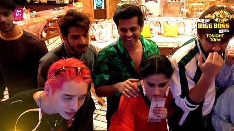 Bigg Boss 17 Promo Aoora Aishwarya Anurag Nahi Bane Munawar Ke Show