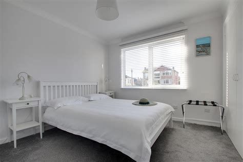 Property In Wessex Court Tennyson Road Worthing West Sussex Bn11 4bp