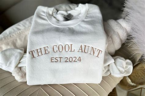 Custom Aunt Embroidered Sweatshirt The Cool Aunt Est 2024 Luvint