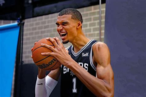 Nba／溫班亞瑪自信能勝任所有角色 很開心被波波維奇罵｜cmoney 股市爆料同學會